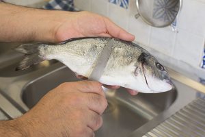 Come pulire il pesce - Fatto in casa da Benedetta