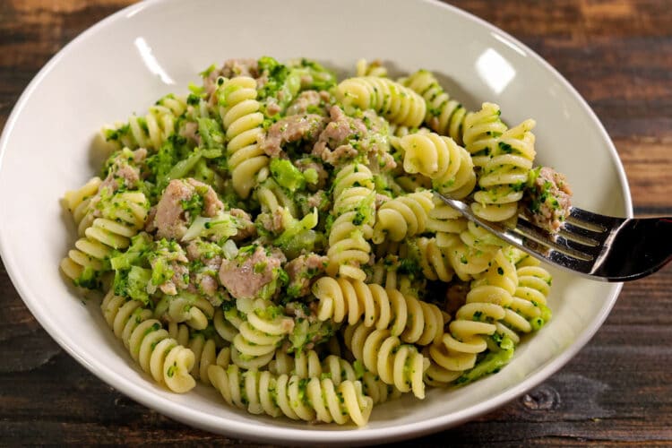 Pasta broccoli e salsiccia - Ricetta Fatto in casa da Benedetta