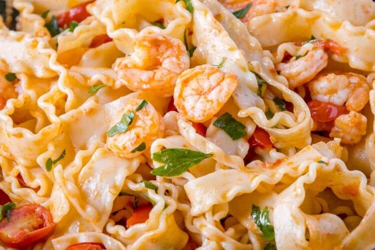 Pasta con gamberi e pomodorini - Ricetta Fatto in casa da Benedetta