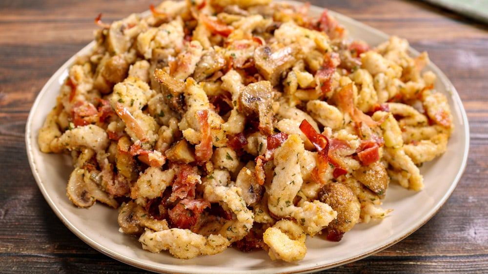 Straccetti di pollo ai funghi e speck - Ricetta Fatto in casa da Benedetta