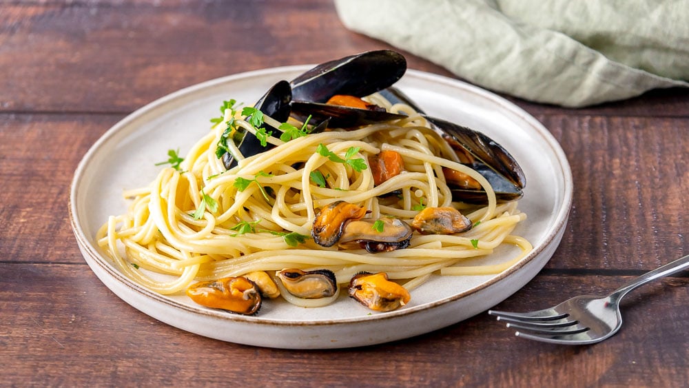 Spaghetti con le cozze - Ricetta FattoinCasadaBenedetta