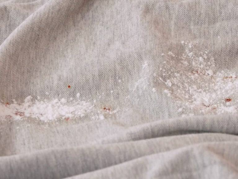 Come togliere le macchie di sugo: 3 rimedi efficaci - Fatto in casa da ...