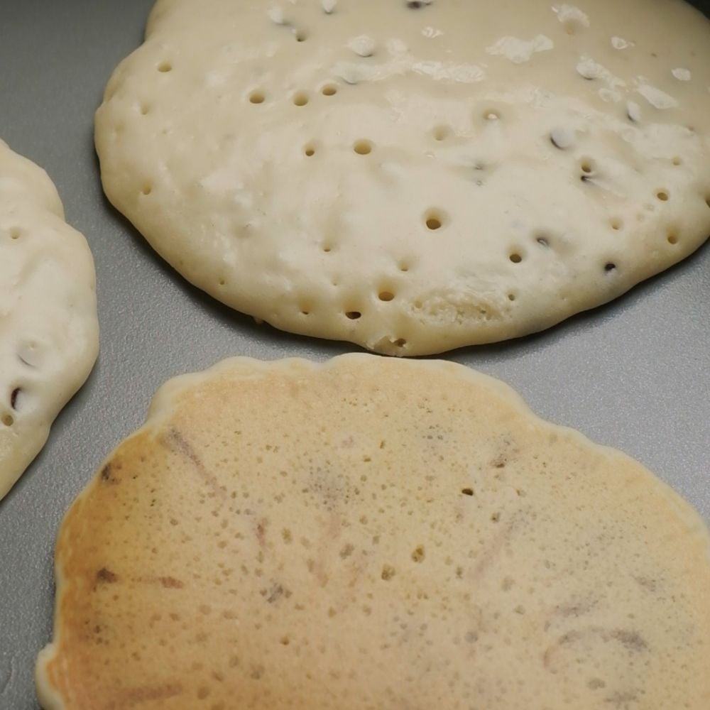 Pancakes con gocce di cioccolato - Ricetta Fatto in casa da Benedetta