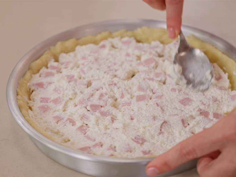Crostata salata con pomodorini e cubetti di cotto - Ricetta Fatto in ...