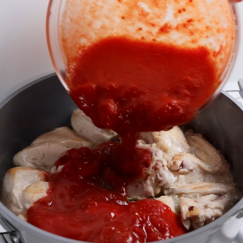 Pollo al sugo - Ricetta Fatto in casa da Benedetta
